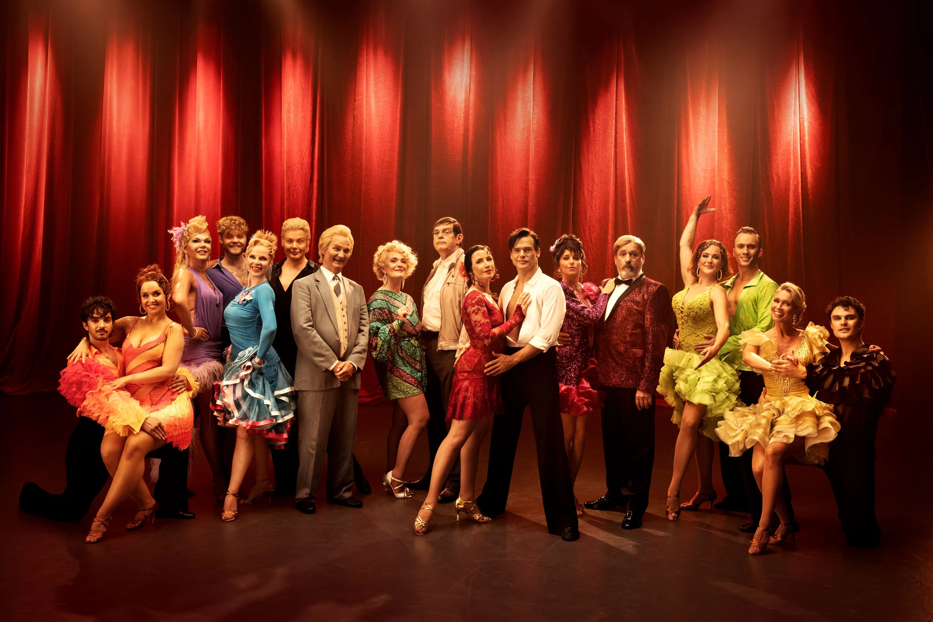 Medvirkende og premieredato på 'Strictly Ballroom - The Musical' | Vi ...