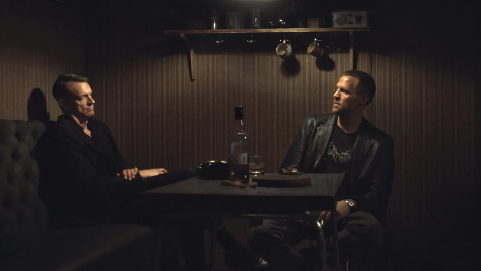 Hvem er med i 'Jo Nesbøs Harry Hole' på Netflix? | Vi Elsker Serier